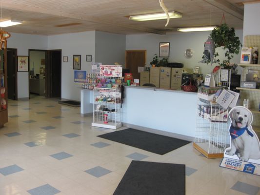 SPRING VALLEY VET CLINIC - Updated July 2025 - 840 Peterson St, Spring ...