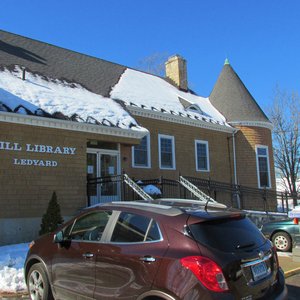 MAURY LOONTJENS MEMORIAL LIBRARY - Updated July 2025 - 17 Photos - 35 ...