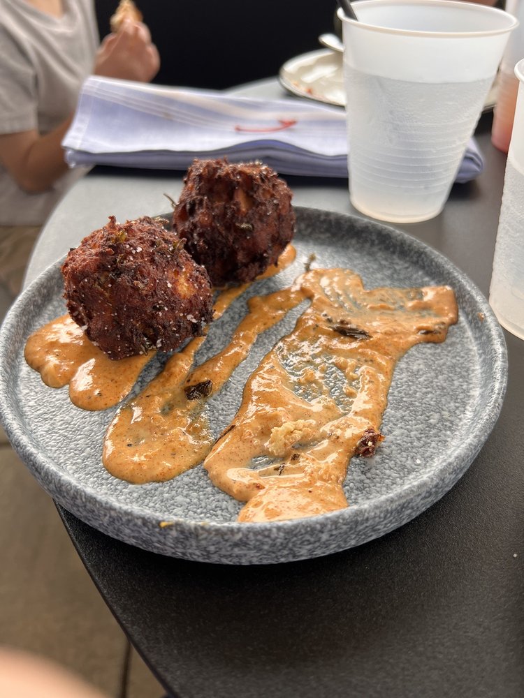 EIGHTEEN85 ROOFTOP BAR & KITCHEN BY HOTEL INDIGO - 77 Photos & 33 ...