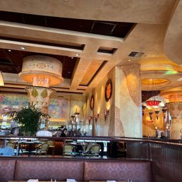 THE CHEESECAKE FACTORY - Updated July 2025 - 1733 Photos & 1521 Reviews ...