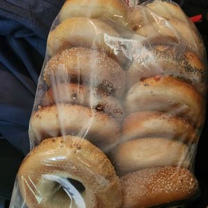 BETWEEN ROUNDS BAGEL DELI & BAKERY - Updated June 2025 - 102 Photos ...