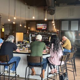 DARFONS RESTAURANT & LOUNGE - Updated July 2025 - 860 Photos & 1255 ...