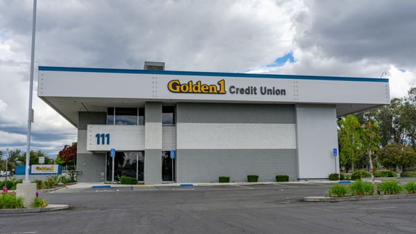 GOLDEN 1 CREDIT UNION - Updated January 2026 - 28 Reviews - 111 E Shaw ...