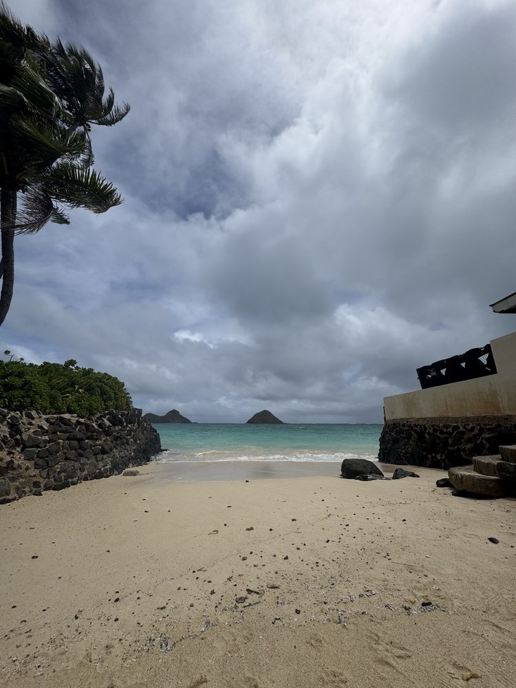 CASH BEACH - Updated April 2026 - 30 Photos - 1502 Mokulua Dr, Kailua ...