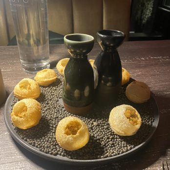 FOUR MONKEYS - Updated July 2024 - 167 Photos & 86 Reviews - 83 Summit ...