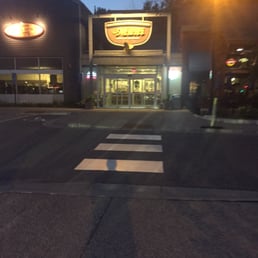 WAYZATA BAR AND GRILL - THE MUNI - Updated July 2025 - 38 Photos & 111 ...