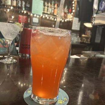 HIBERNIAN RESTAURANT & PUB - Updated April 2025 - 199 Photos & 220 ...