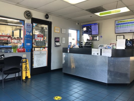SPEEDEE OIL CHANGE & AUTO SERVICE - Updated August 2024 - 102 Photos ...