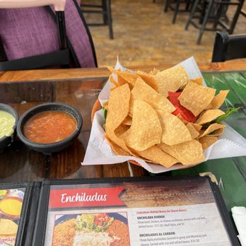 EL REFU - Updated October 2025 - 122 Photos & 93 Reviews - 17111 ...