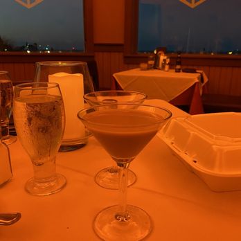 CORNER HOUSE ON THE LAKE - Updated August 2025 - 88 Photos & 164 ...