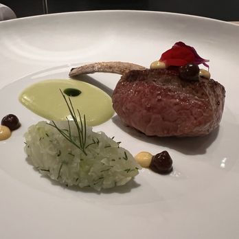 LSL - Updated October 2025 - 52 Photos - 2066 Avenue Road, Toronto ...