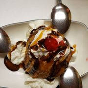 Nieve Frita / Fried Ice Cream - Menu - El Mariachi - Kaneohe