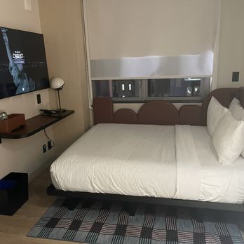 MOTTO BY HILTON NEW YORK CITY TIMES SQUARE - Updated May 2025 - 207 ...