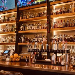 MAGNOLIA TAVERN - Updated July 2025 - 152 Photos & 208 Reviews - 8611 ...