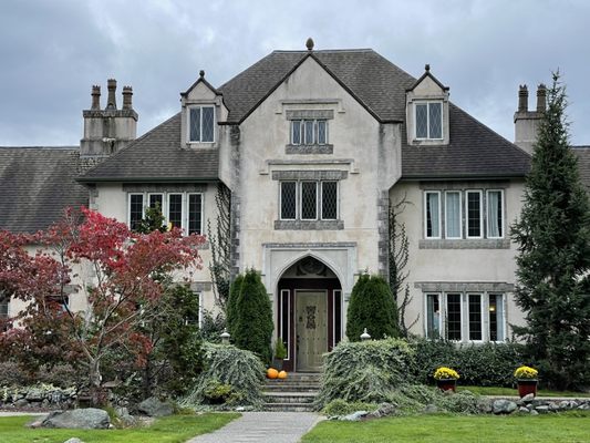 WILLOWBROOK MANOR - Updated October 2025 - 51 Photos - 27420 Minkler Rd ...