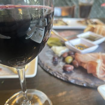 TWISTED VINE - Updated October 2024 - 1186 Photos & 1312 Reviews - 127 ...