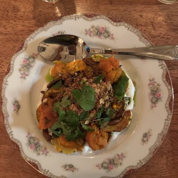 ROE - Updated January 2026 - 55 Photos & 31 Reviews - 207 Unity St ...