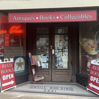 REED BOOKS THE MUSEUM OF FOND MEMORIES - Updated August 2025 - 53 ...