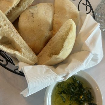 THE MISSION SQUARE RESTAURANT & LOUNGE - Updated December 2025 - 691 ...