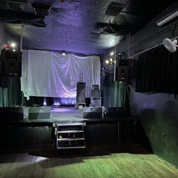 HI-DIVE - Updated December 2025 - 35 Photos & 134 Reviews - 7 S ...