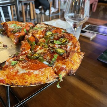 ENGINE 8 URBAN WINERY - Updated June 2024 - 391 Photos & 166 Reviews ...