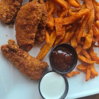 MERLL’S PUB & PATIO - Updated December 2025 - 30 Photos & 28 Reviews ...