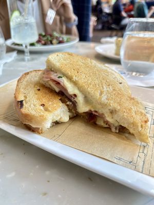 THE LIBRARY - Updated September 2025 - 2283 Photos & 1166 Reviews - 600 ...