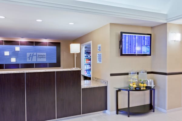 HOLIDAY INN EXPRESS BALTIMORE-BWI AIRPORT WEST - Updated July 2024 ...