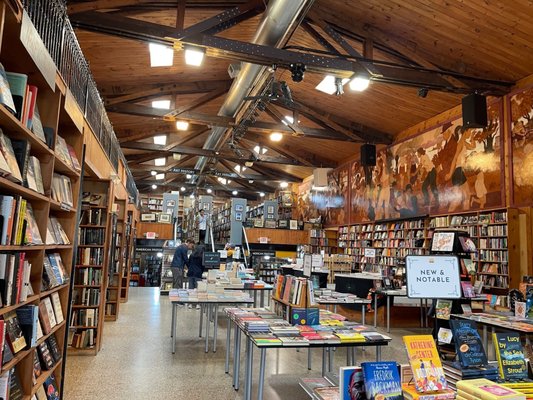 MIDTOWN SCHOLAR BOOKSTORE - Updated October 2025 - 239 Photos - 162 ...