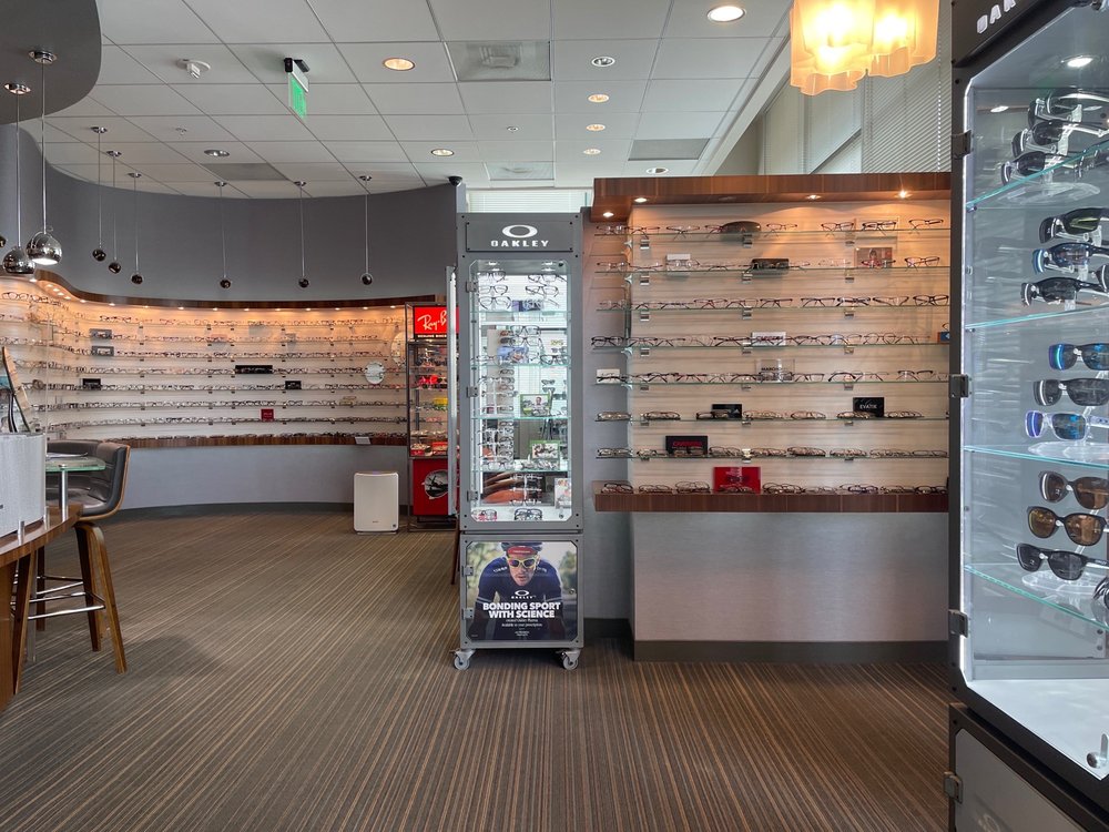 HOLLAND MEDICAL EYE CENTER - Updated July 2024 - 10 Photos & 35 Reviews ...