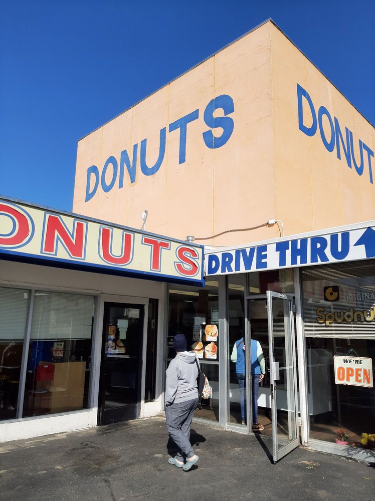 SPUDNUTS DONUTS - 107 Photos & 201 Reviews - 2445 Arden Way, Sacramento ...