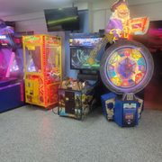 RAINBOW RINK SKATING & ENTERTAINMENT CENTER - 42 Photos & 19 Reviews ...