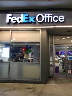 FEDEX OFFICE PRINT & SHIP CENTER - Updated June 2025 - 12 Photos & 113 ...