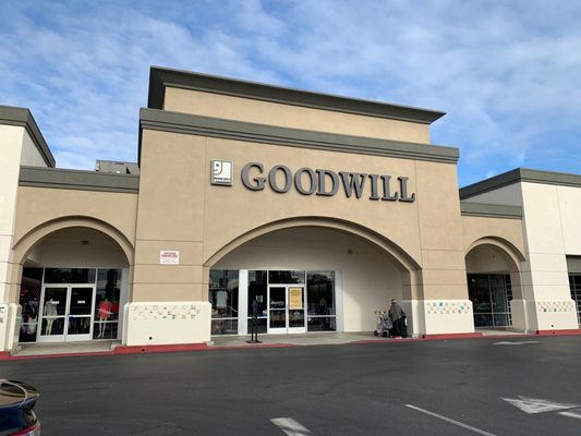 GOODWILL OF ORANGE COUNTY - Updated May 2024 - 49 Photos & 79 Reviews ...