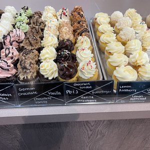 SWEETLY BAKED - 31 Photos & 49 Reviews - 680 Hawthorne Ave SE, Salem ...