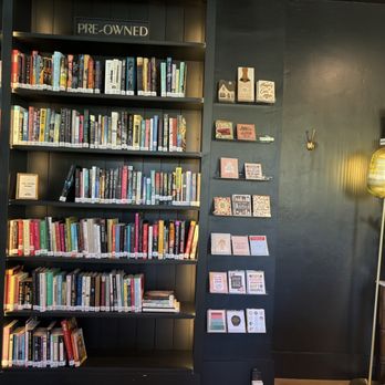 CHAPTER BOOK LOUNGE - Updated March 2025 - 41 Photos & 23 Reviews - 996 ...