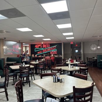43RD STREET DELI & BREAKFAST HOUSE - Updated October 2025 - 172 Photos ...