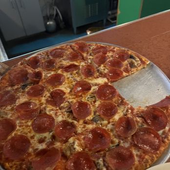 FATSO’S PIZZA - Updated February 2025 - 117 Photos & 228 Reviews - 3131 ...