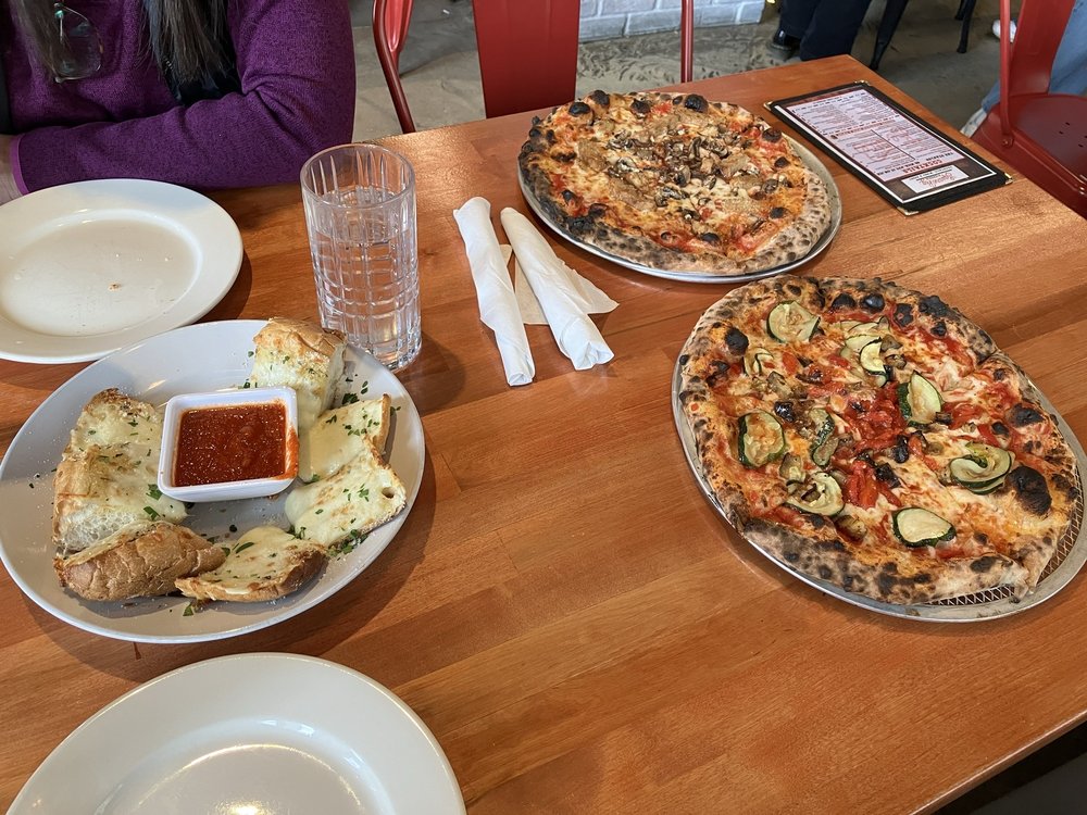 SQUARE PEG PIZZERIA & BAR - Updated June 2024 - 21 Photos & 10 Reviews ...