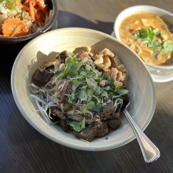 SWEET RICE ASIAN KITCHEN - 191 Photos & 65 Reviews - 1904 N Western Ave ...