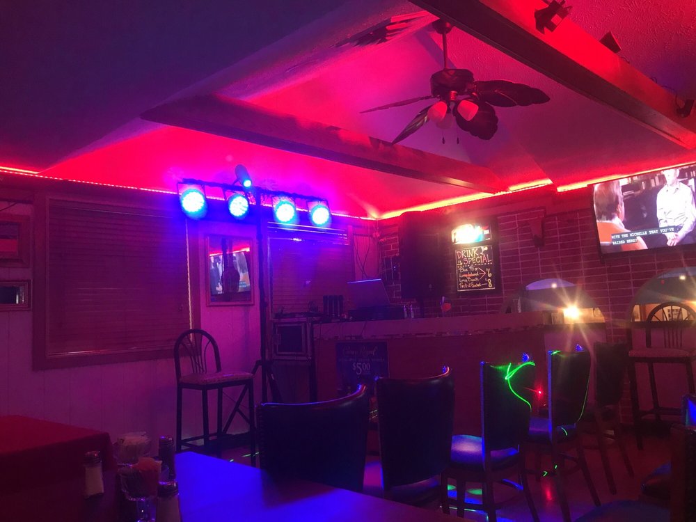 PORT ROYAL GASTROPUB - Updated October 2025 - 2880 N Oakland Ave ...