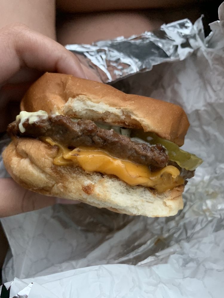 DILLY’S DRIVE-IN - 24 Photos & 29 Reviews - 1921 Triplett Blvd, Akron ...