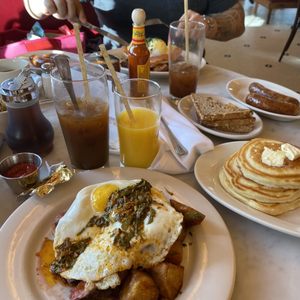 RAYMOND’S - 688 Photos & 642 Reviews - 101 E Ridgewood Ave, Ridgewood ...