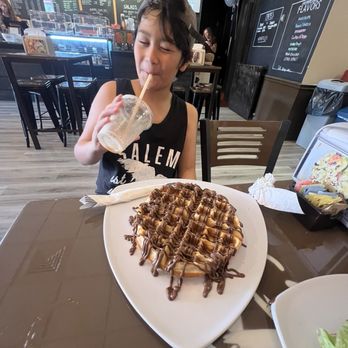 THE RED LINE CAFE - Updated December 2025 - 132 Photos & 275 Reviews ...