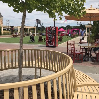 GLOUCESTER PREMIUM OUTLETS - Updated July 2025 - 107 Photos & 144 ...