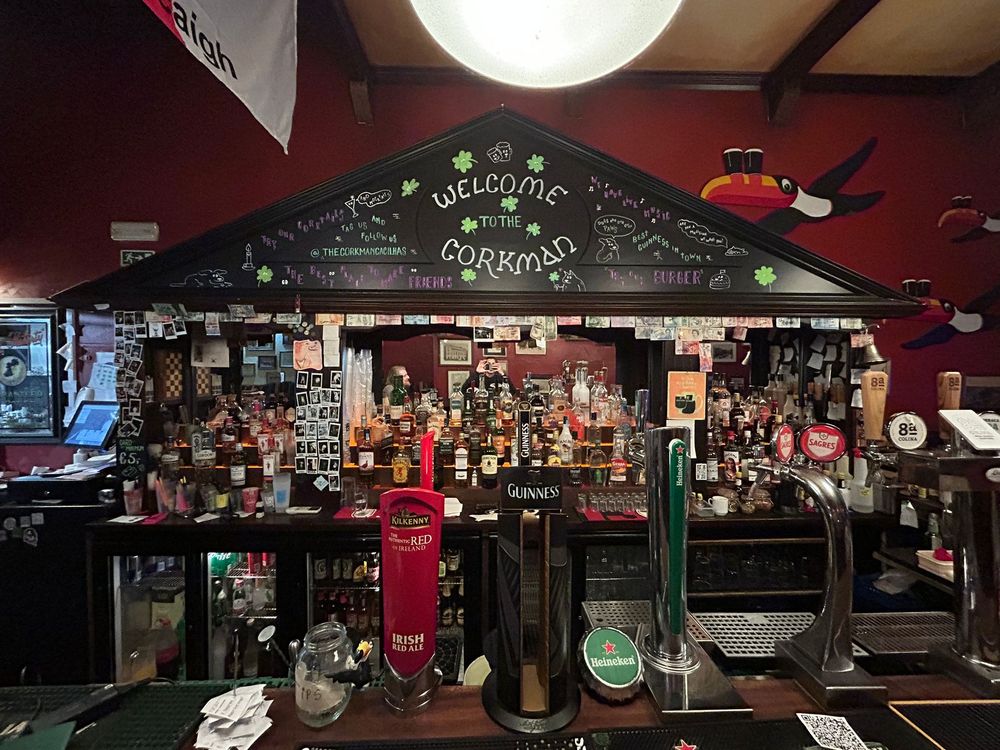 THE CORKMAN - Updated January 2025 - Rua Candido Dos Reis, 142, Almada ...