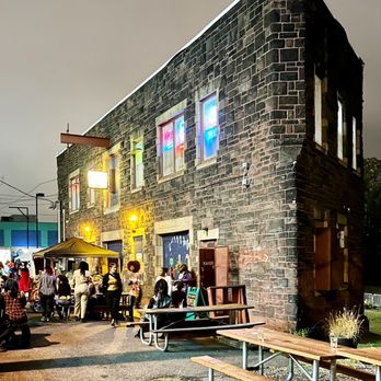 THE DEW DROP INN - Updated August 2024 - 86 Photos & 110 Reviews - 2801 ...