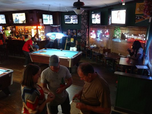 RACKS RESTAURANT & SPORTS BAR - 14 Photos & 11 Reviews - 108 Columbia ...