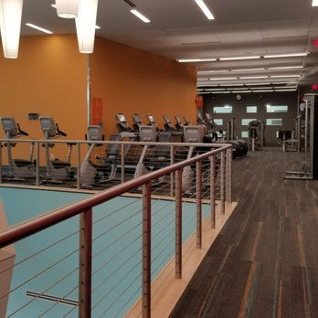 PARKER HANNIFIN DOWNTOWN YMCA - Updated December 2025 - 25 Photos & 13 ...