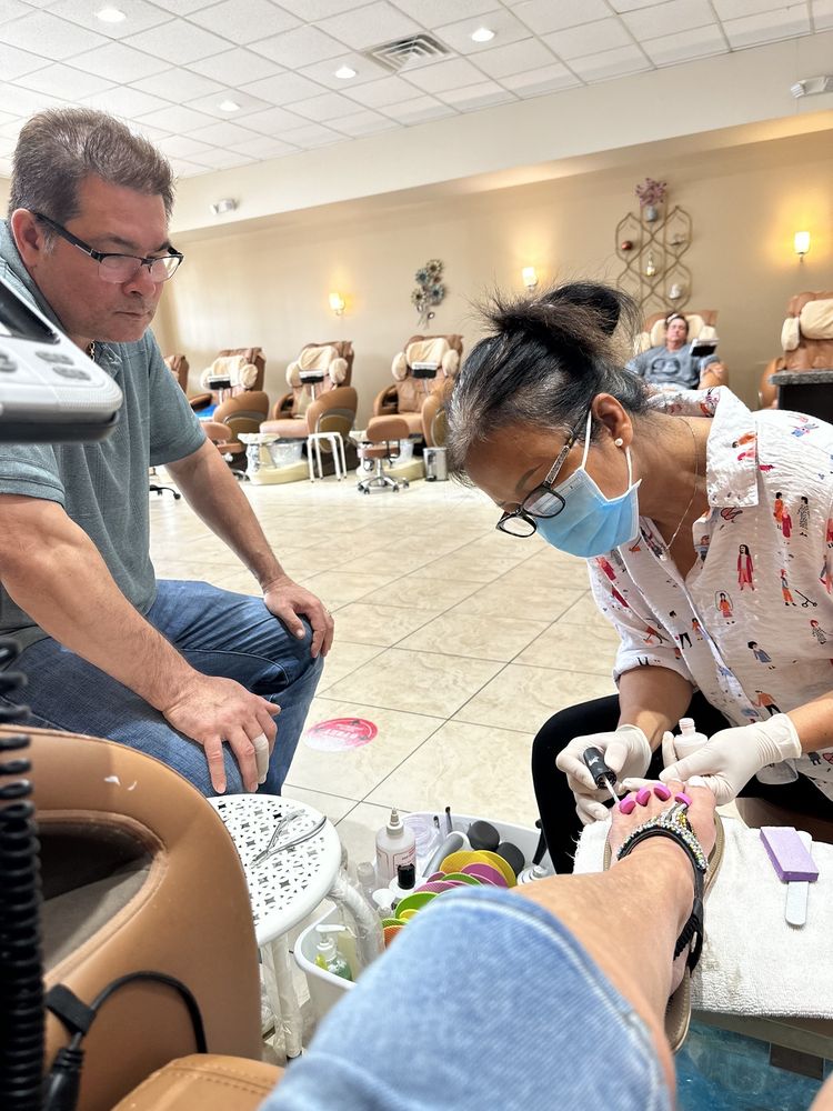 Nail Salons In Livonia